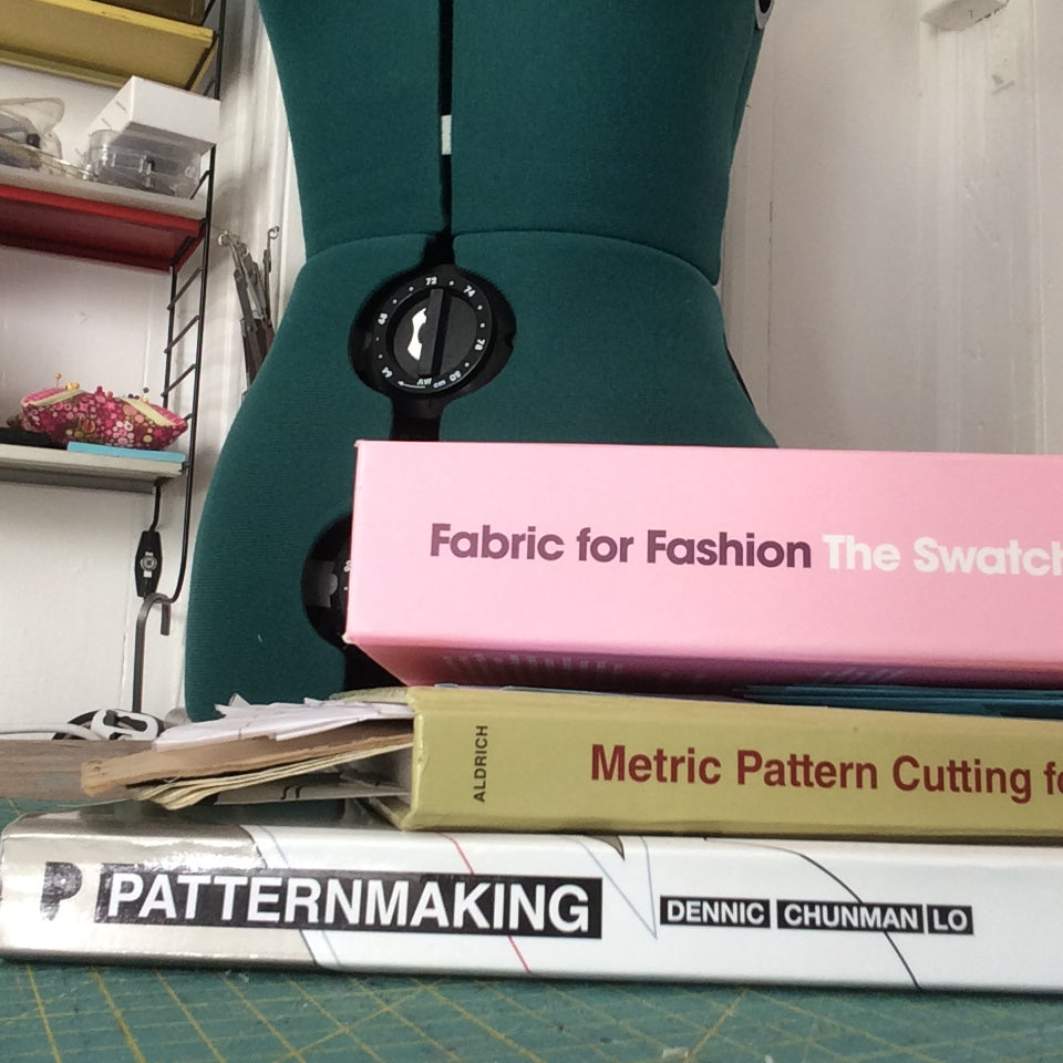 pushing pause – halfmoon ATELIER